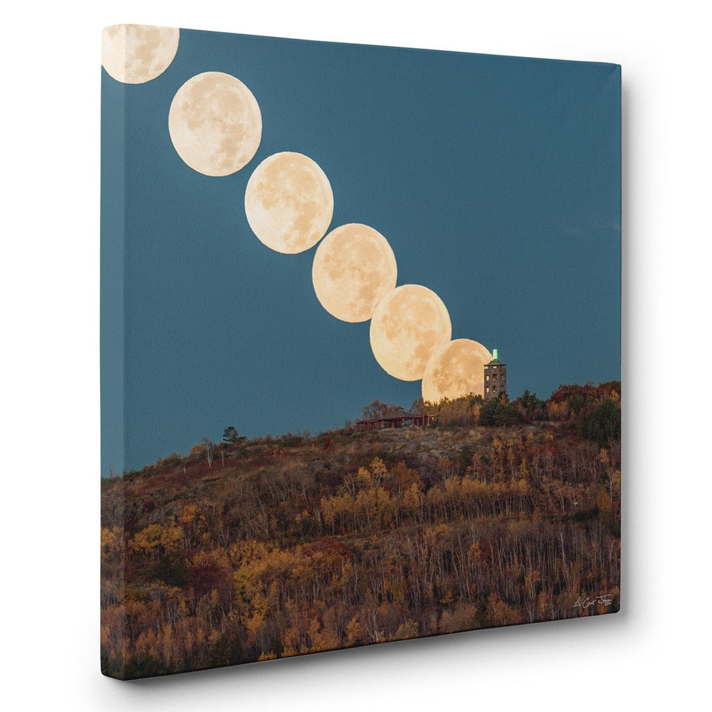 Hunter's Moon Descendent at Enger Tower Canvas Print – Jennifer ...